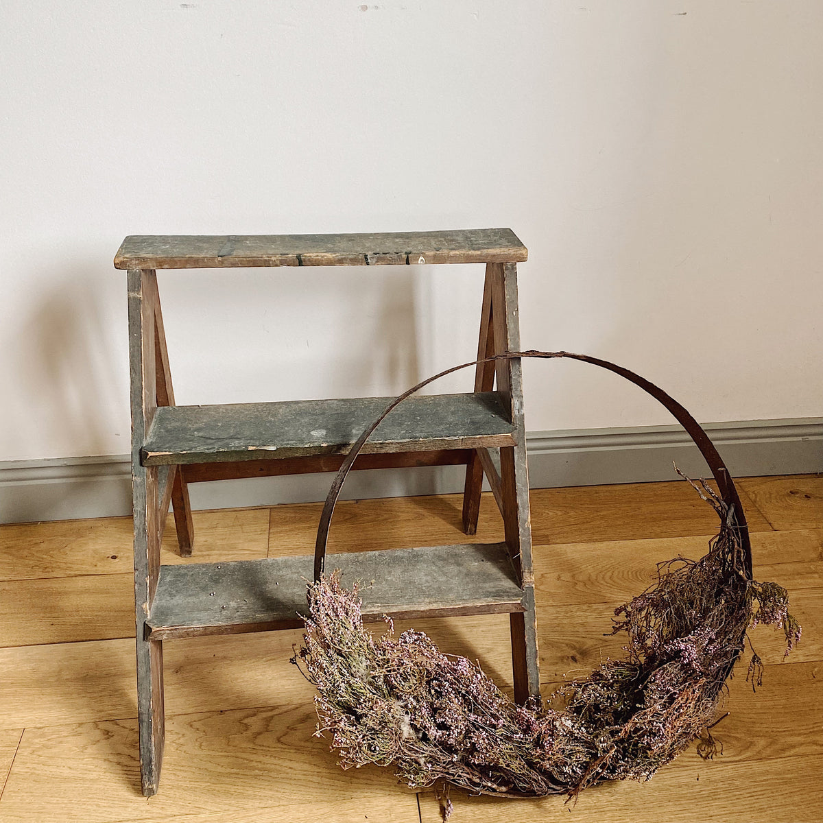 Vintage French step ladder – Scenes & Stories